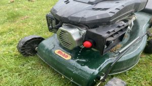 How To Prime A Lawn Mower: The Easy Guide