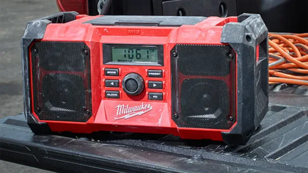 How To Fixing Milwaukee M18 Jobsite Radio Problems: A Guide