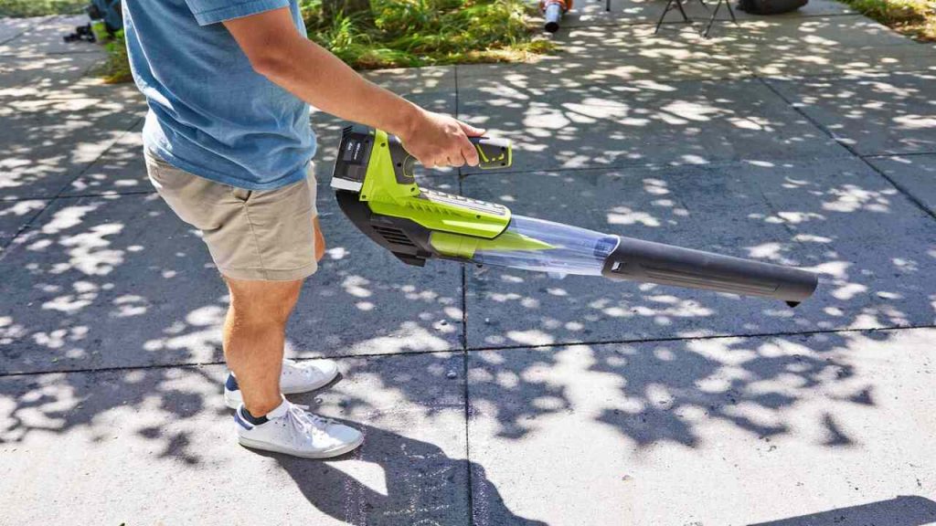 Common Dewalt 60v Blower Problems: How To Fix It