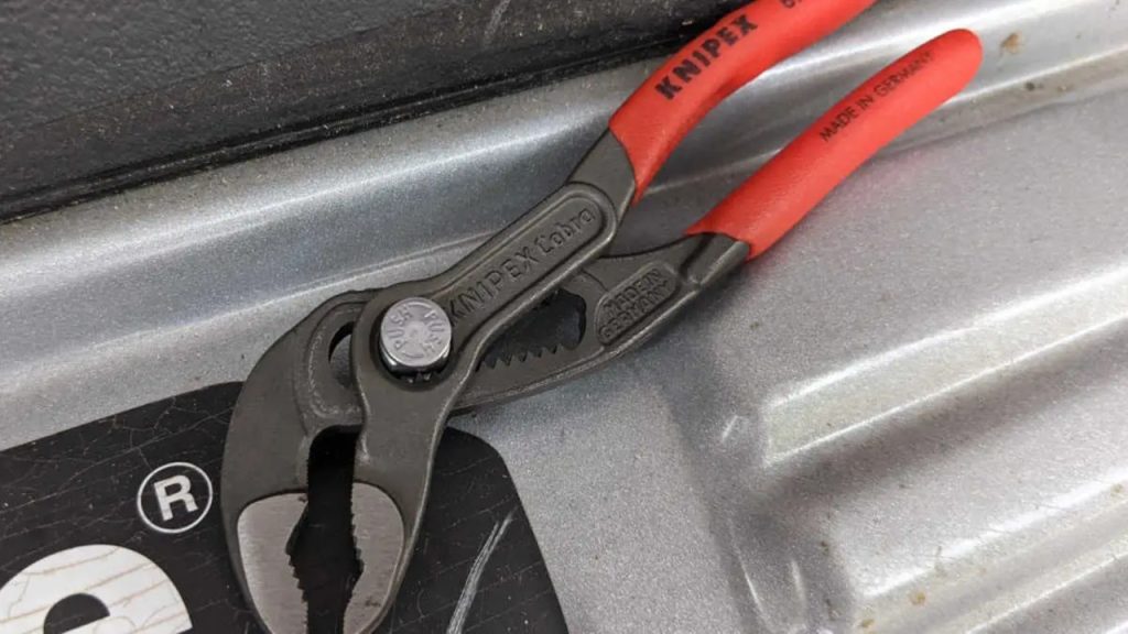 Knipex Cobra Vs Alligator: Choosing The Right Tool