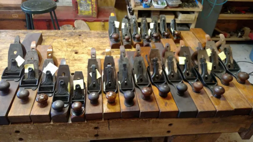 How To Identify A Stanley Level: The Dos And Don'ts