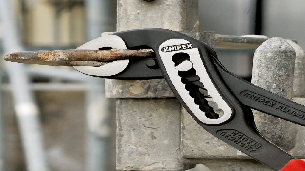 Knipex Cobra Vs Alligator: Ultimate Showdown Knipex Cobra Vs Alligator: Ultimate Showdown