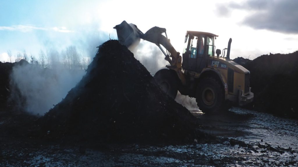 Thermophilic Composting Made Easy: Expert Tips For Success